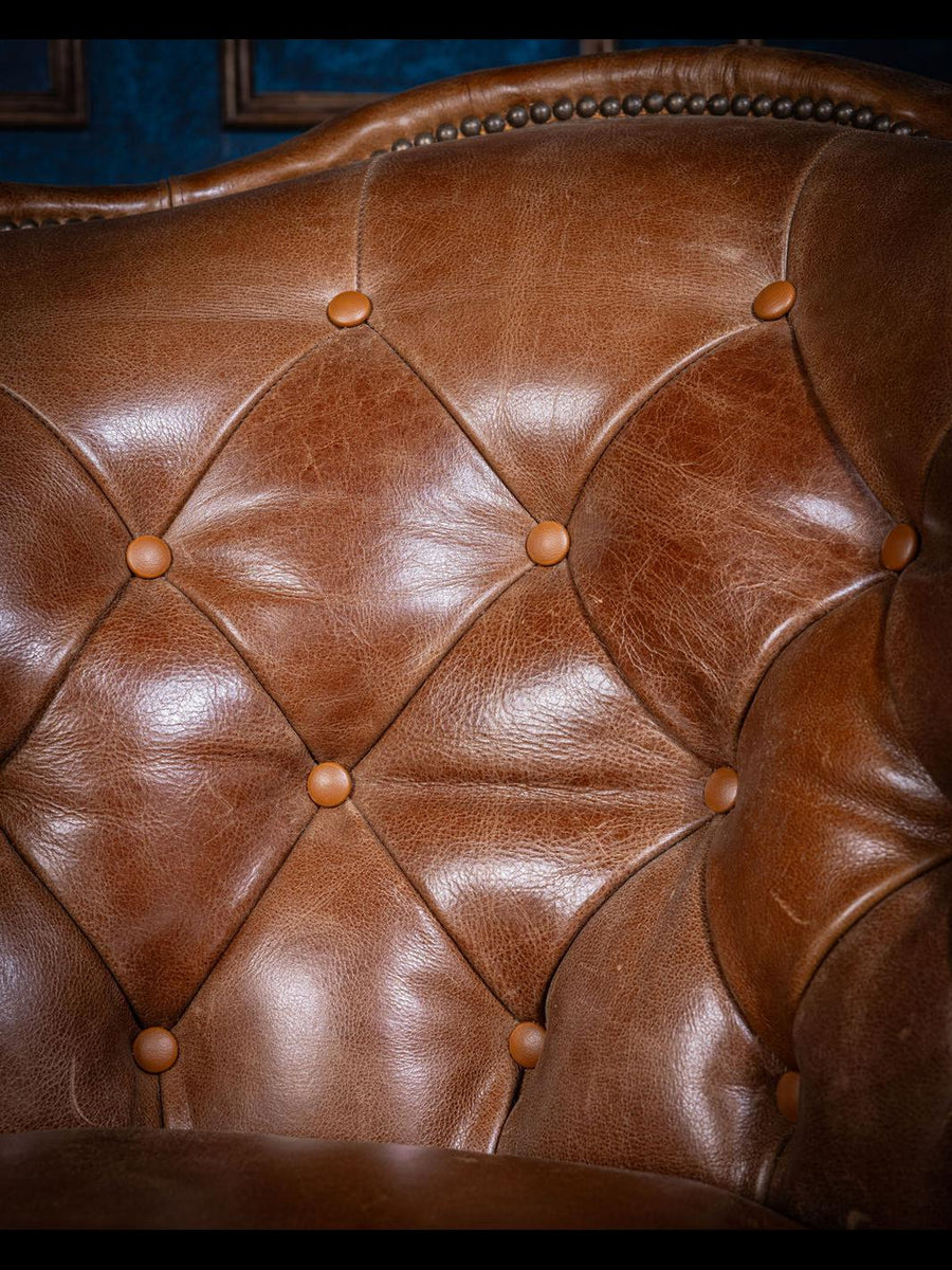 Highlander Artisan Tufted Leather Swivel Chair – Runyon's Fine Furniture