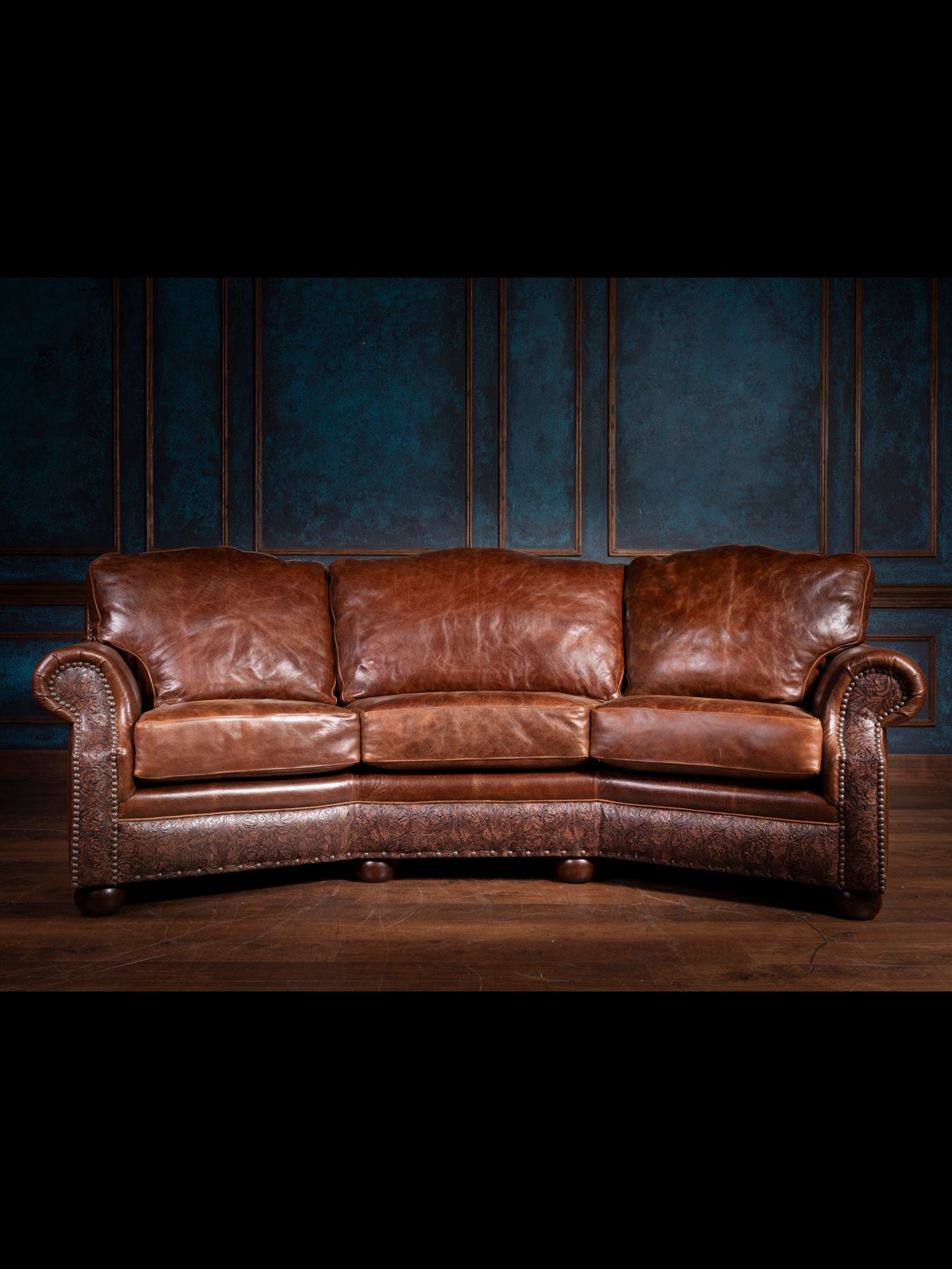 Texas Luxe Leather Curved Sofa – Runyon's Fine Furniture
